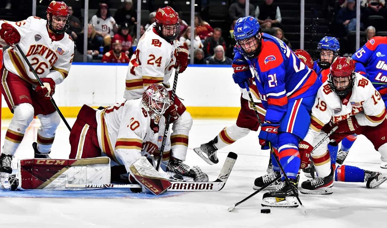 Georgetown hockey player signs with NHL's Montreal Canadiens | INhalton