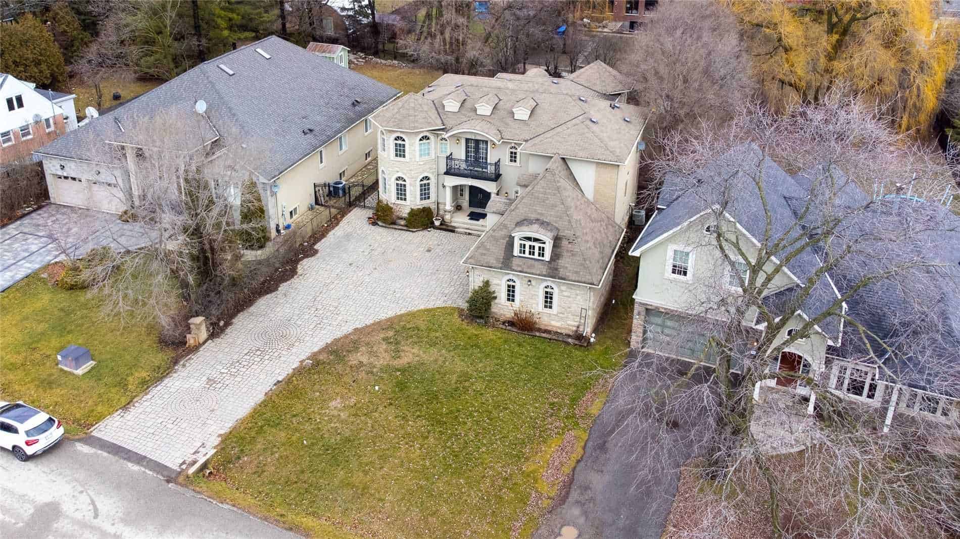 Halton House of the Week: Massive 6,700 sqft custom-built home on a ...