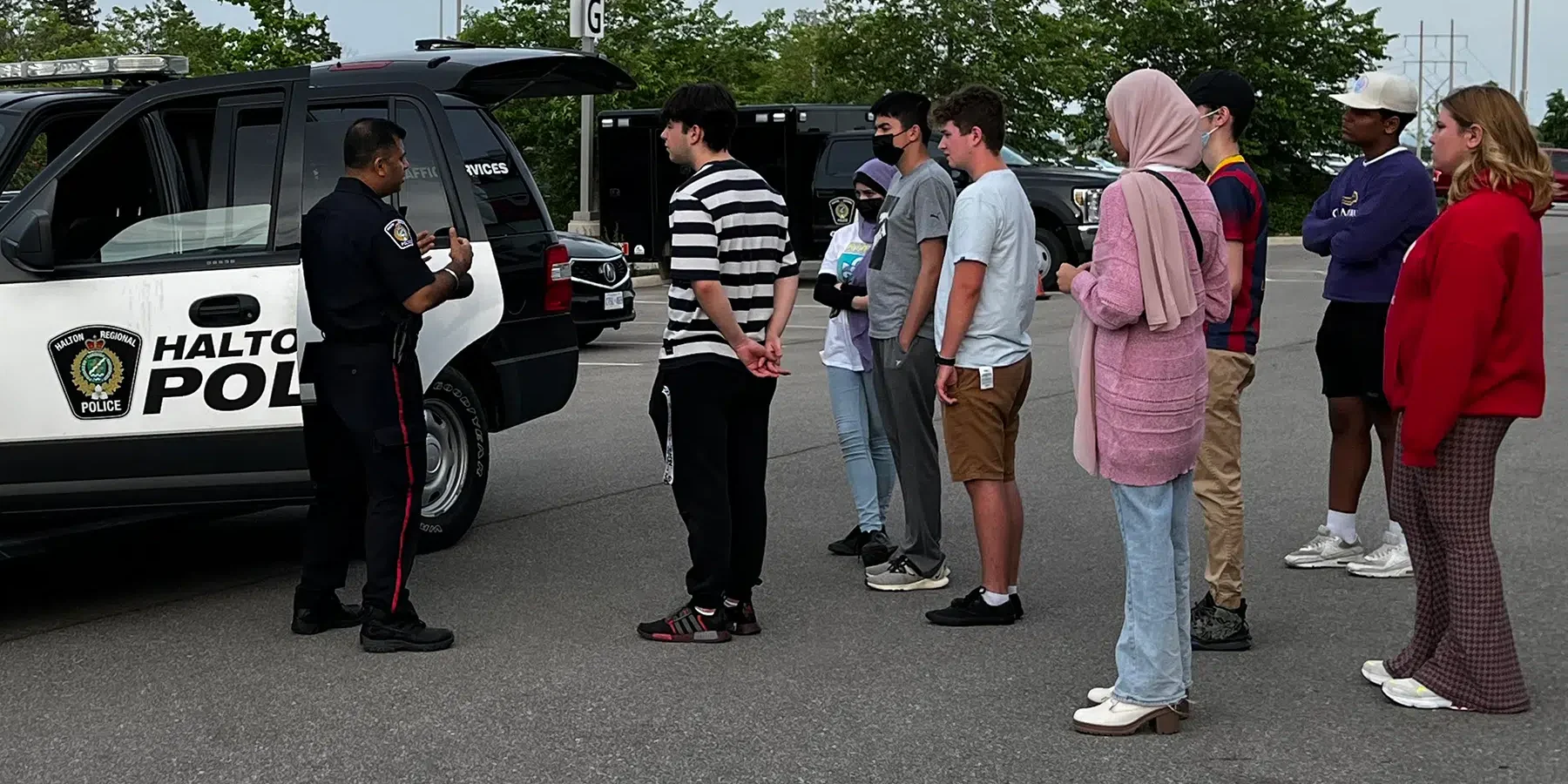 Halton police PEACE program takes high schoolers from Oakville ...