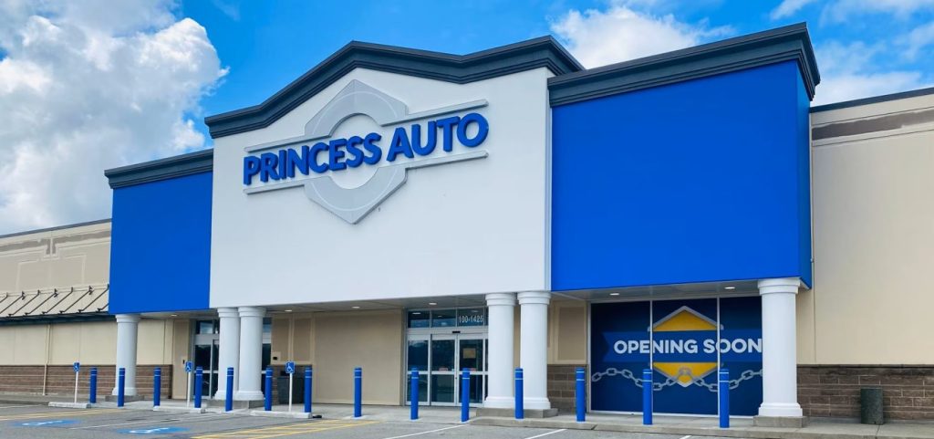 A new auto store opening next summer in Burlington | INhalton